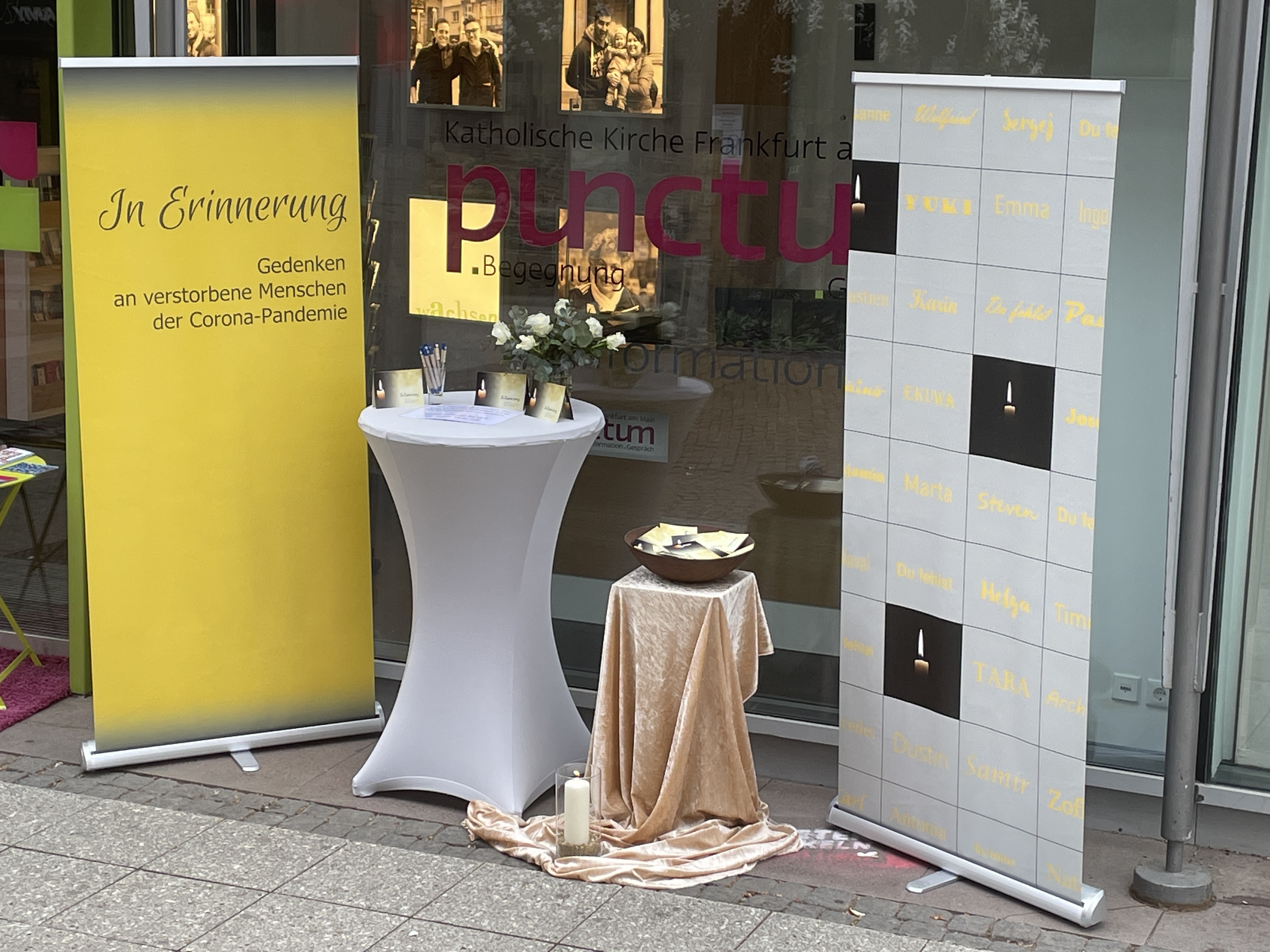 Bezirk Frankfurt: "Ein stummer Impuls" - Erinnerung an Corona-Verstorbene