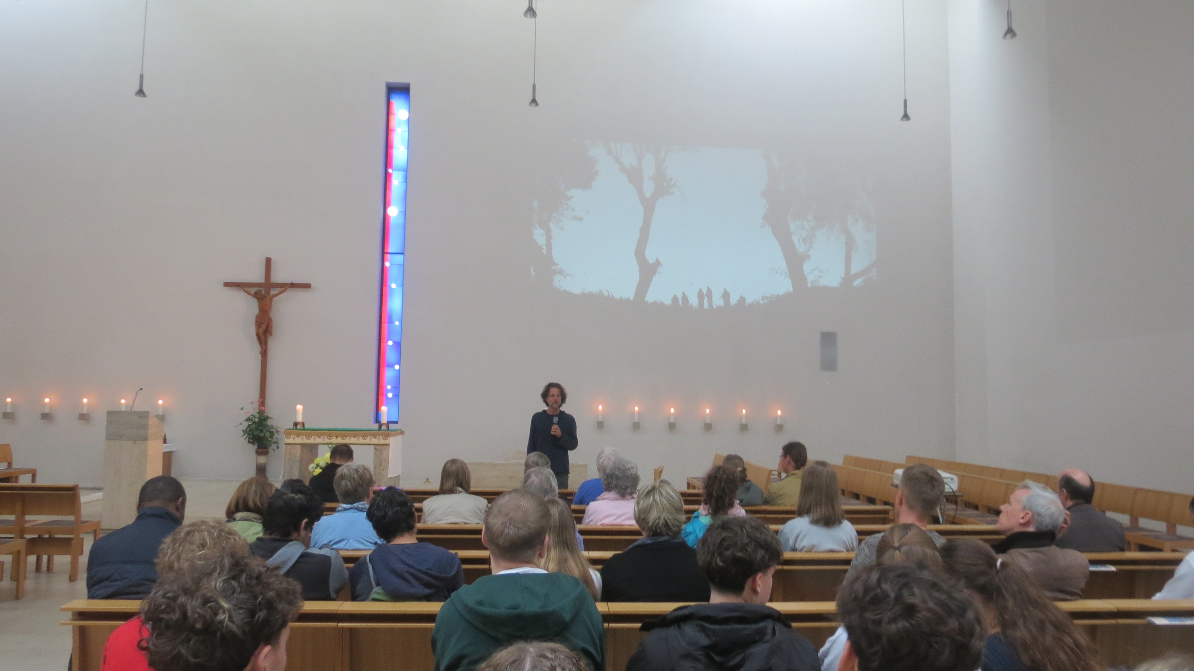 Bezirk Frankfurt: Multimedia Performance mit Christian Stejskal