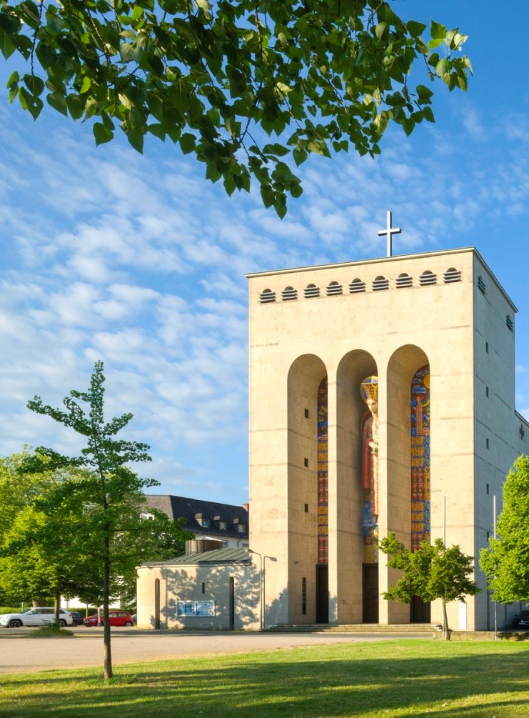 Bezirk Frankfurt: Stadt Frankfurt benennt Platz nach Dichterpfarrer Zenetti